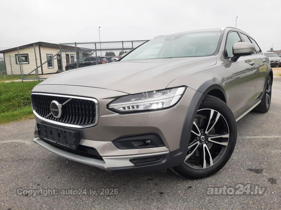 Grey Volvo V90 2020 in Tartu, with an engine capacity of 2.00 L and mileage of 196 thousand km for 24200 €, photo 3 on AUTOMOTO.COM.LV
