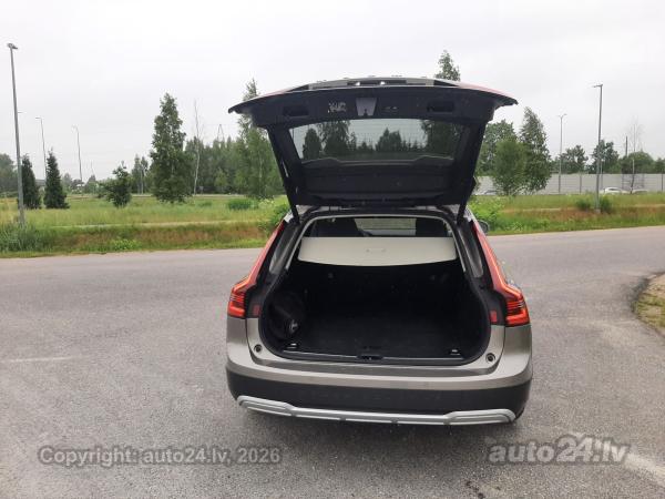 Pelēks Volvo V90 2020 Tartu, ar dzinēja tilpumu 2.00 L un nobraukumu 196 tūkst. km par 24200 €, foto 5 vietnē AUTOMOTO.COM.LV