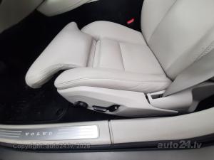 Grey Volvo V90 2020 in Tartu, with an engine capacity of 2.00 L and mileage of 196 thousand km for 24200 €, photo 15 on AUTOMOTO.COM.LV