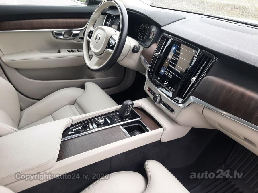 Grey Volvo V90 2020 in Tartu, with an engine capacity of 2.00 L and mileage of 196 thousand km for 24200 €, photo 16 on AUTOMOTO.COM.LV