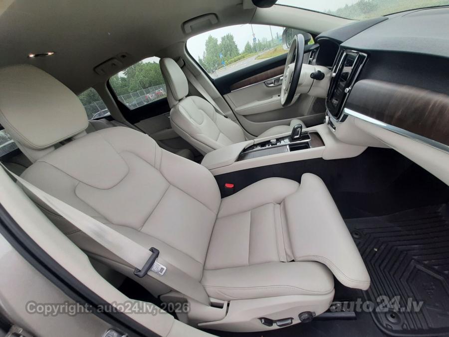 Grey Volvo V90 2020 in Tartu, with an engine capacity of 2.00 L and mileage of 196 thousand km for 24200 €, photo 17 on AUTOMOTO.COM.LV