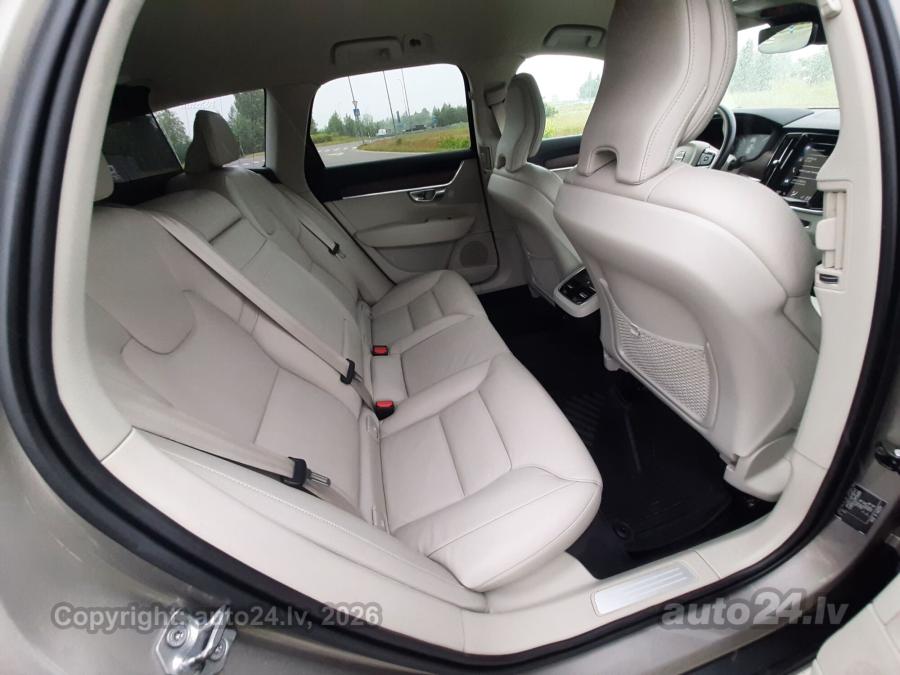 Grey Volvo V90 2020 in Tartu, with an engine capacity of 2.00 L and mileage of 196 thousand km for 24200 €, photo 20 on AUTOMOTO.COM.LV