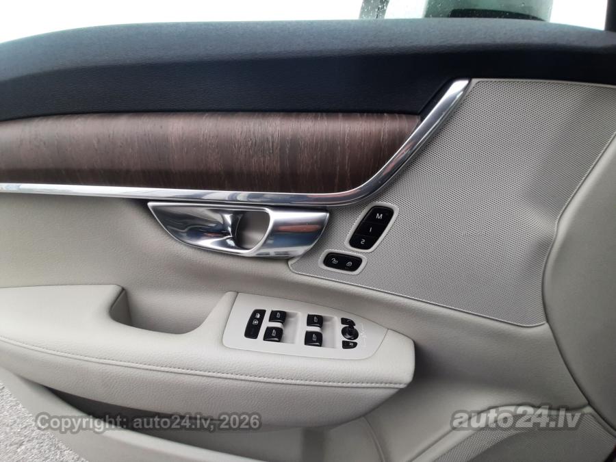 Grey Volvo V90 2020 in Tartu, with an engine capacity of 2.00 L and mileage of 196 thousand km for 24200 €, photo 21 on AUTOMOTO.COM.LV