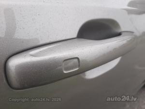 Grey Volvo V90 2020 in Tartu, with an engine capacity of 2.00 L and mileage of 196 thousand km for 24200 €, photo 28 on AUTOMOTO.COM.LV
