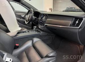Pelēks Volvo V90 2020 Jūrmala, ar dzinēja tilpumu 2.00 L un nobraukumu 166 tūkst. km par 23500 €, foto 10 vietnē AUTOMOTO.COM.LV