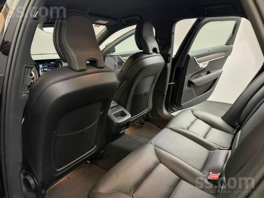 Pelēks Volvo V90 2020 Jūrmala, ar dzinēja tilpumu 2.00 L un nobraukumu 166 tūkst. km par 23500 €, foto 11 vietnē AUTOMOTO.COM.LV