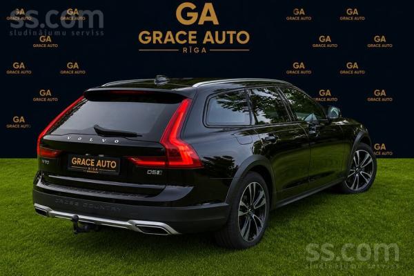 Grey Volvo V90 2020 in Jurmala, with an engine capacity of 2.00 L and mileage of 186 thousand km for 23500 €, photo 3 on AUTOMOTO.COM.LV