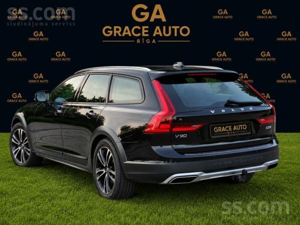 Grey Volvo V90 2020 in Jurmala, with an engine capacity of 2.00 L and mileage of 186 thousand km for 23500 €, photo 5 on AUTOMOTO.COM.LV
