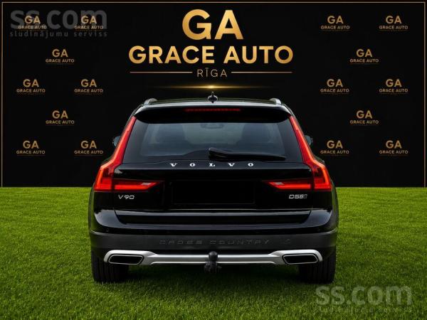 Grey Volvo V90 2020 in Jurmala, with an engine capacity of 2.00 L and mileage of 186 thousand km for 23500 €, photo 6 on AUTOMOTO.COM.LV