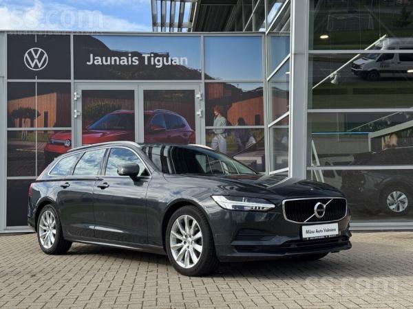 Grey Volvo V90 2020 in Valmiera, with an engine capacity of 2.00 L and mileage of 129 thousand km for 23900 €, photo 1 on AUTOMOTO.COM.LV