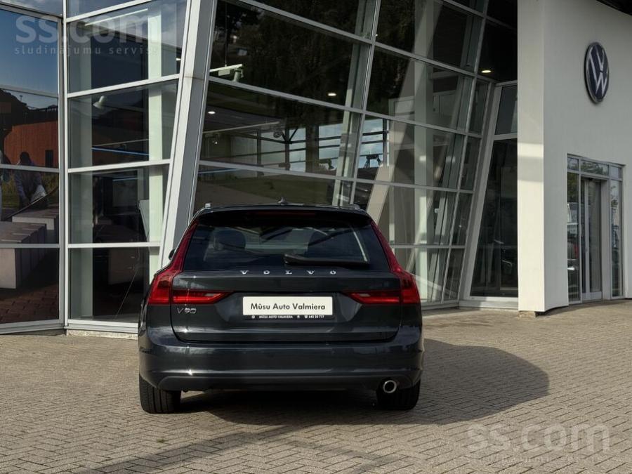 Pelēks Volvo V90 2020 Valmiera, ar dzinēja tilpumu 2.00 L un nobraukumu 129 tūkst. km par 23900 €, foto 6 vietnē AUTOMOTO.COM.LV