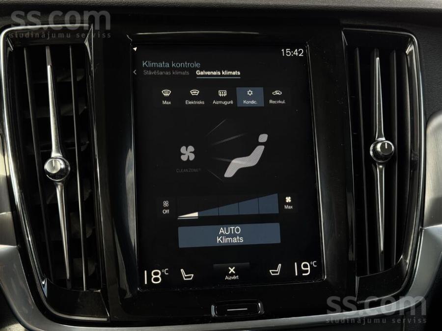 Pelēks Volvo V90 2020 Valmiera, ar dzinēja tilpumu 2.00 L un nobraukumu 129 tūkst. km par 23900 €, foto 14 vietnē AUTOMOTO.COM.LV