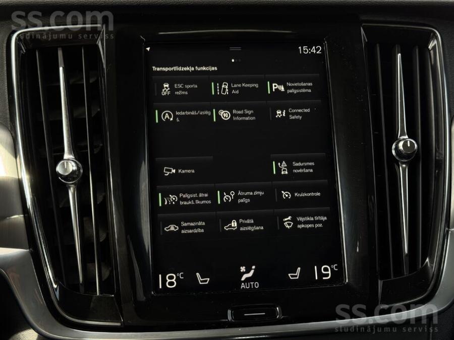 Pelēks Volvo V90 2020 Valmiera, ar dzinēja tilpumu 2.00 L un nobraukumu 129 tūkst. km par 23900 €, foto 15 vietnē AUTOMOTO.COM.LV