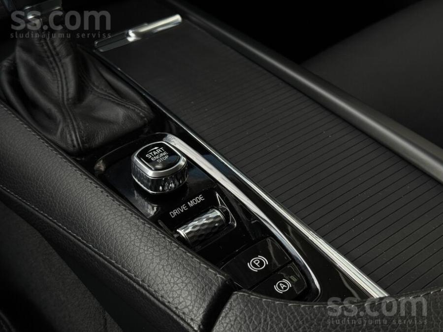 Pelēks Volvo V90 2020 Valmiera, ar dzinēja tilpumu 2.00 L un nobraukumu 129 tūkst. km par 23900 €, foto 16 vietnē AUTOMOTO.COM.LV