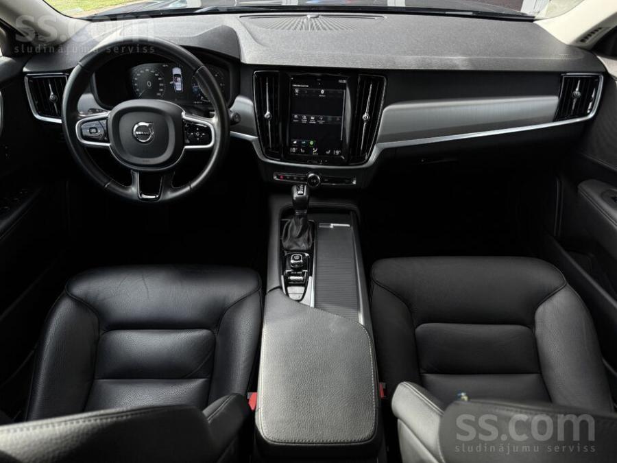 Pelēks Volvo V90 2020 Valmiera, ar dzinēja tilpumu 2.00 L un nobraukumu 129 tūkst. km par 23900 €, foto 20 vietnē AUTOMOTO.COM.LV