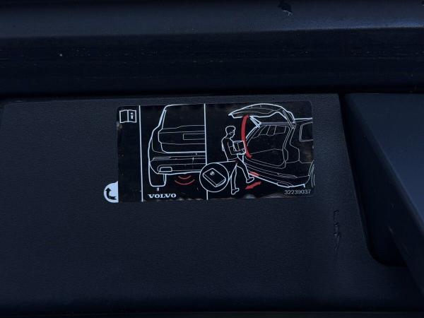 Pelēks Volvo V90 2020 Pērnava, ar dzinēja tilpumu 2.00 L un nobraukumu 180 tūkst. km par 29500 €, foto 10 vietnē AUTOMOTO.COM.LV