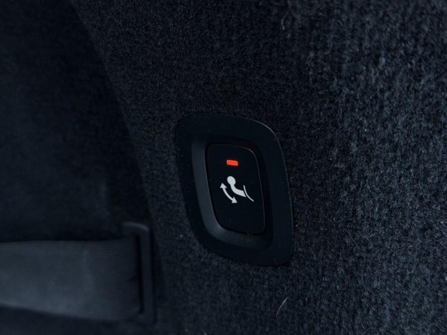 Pelēks Volvo V90 2020 Pērnava, ar dzinēja tilpumu 2.00 L un nobraukumu 180 tūkst. km par 29500 €, foto 12 vietnē AUTOMOTO.COM.LV