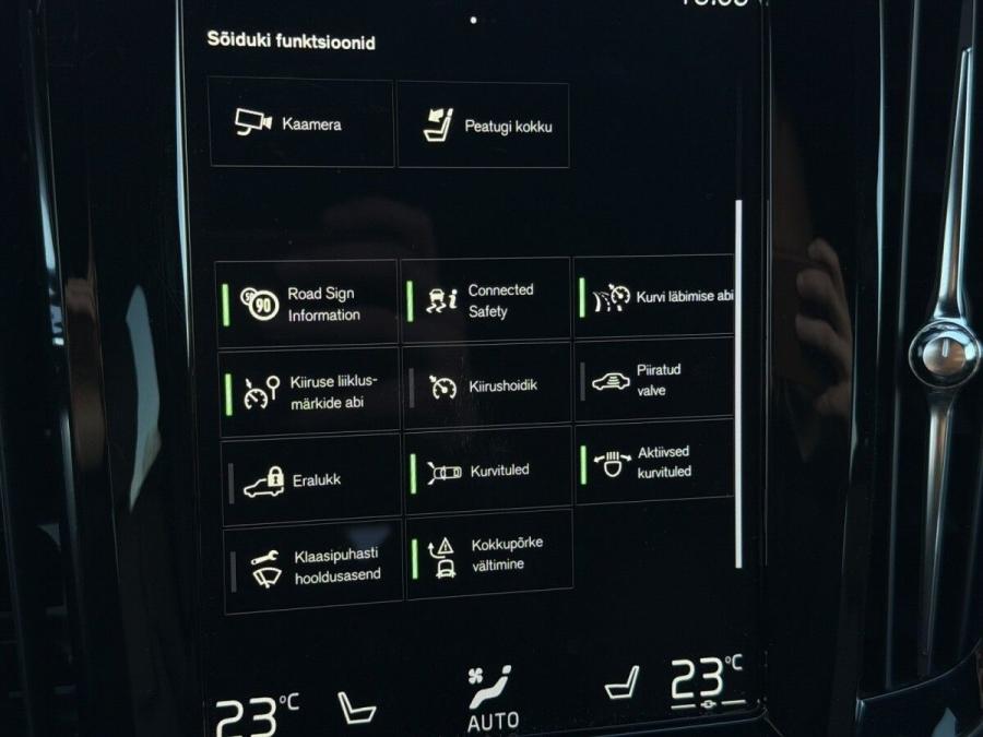 Pelēks Volvo V90 2020 Pērnava, ar dzinēja tilpumu 2.00 L un nobraukumu 180 tūkst. km par 29500 €, foto 20 vietnē AUTOMOTO.COM.LV