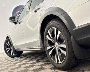Grey Volvo V90 2020 in Marijampole, with an engine capacity of 1.97 L and mileage of 275 thousand km for 18999 €, photo 32 on AUTOMOTO.COM.LV