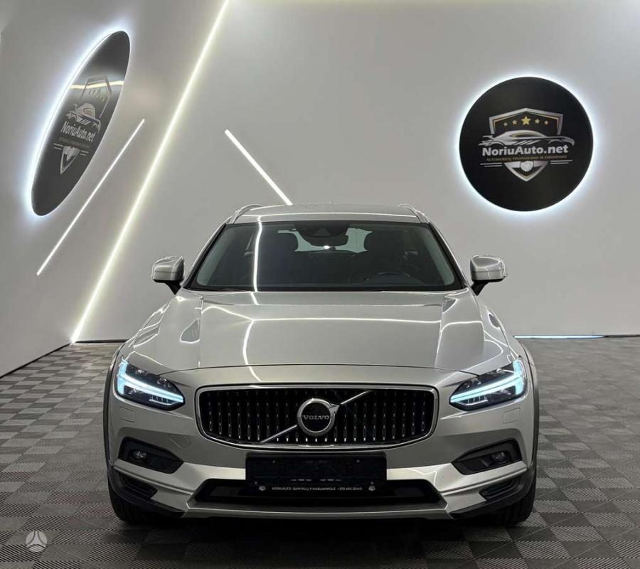 Grey Volvo V90 2020 in Marijampole, with an engine capacity of 1.97 L and mileage of 275 thousand km for 18999 €, photo 33 on AUTOMOTO.COM.LV