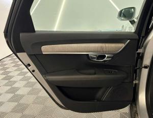 Pelēks Volvo V90 2020 Marijampole, ar dzinēja tilpumu 1.97 L un nobraukumu 275 tūkst. km par 18999 €, foto 24 vietnē AUTOMOTO.COM.LV