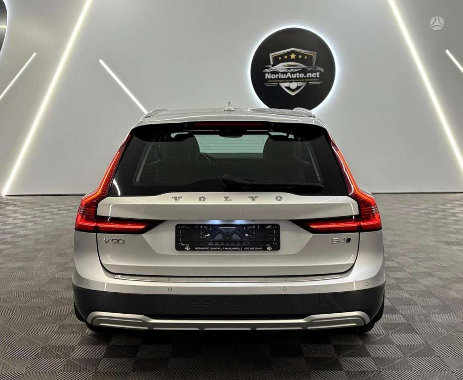 Pelēks Volvo V90 2020 Marijampole, ar dzinēja tilpumu 1.97 L un nobraukumu 275 tūkst. km par 18999 €, foto 34 vietnē AUTOMOTO.COM.LV