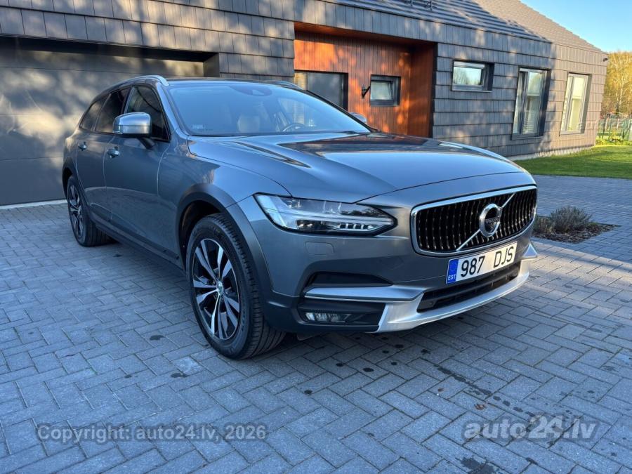 Pelēks Volvo V90 2020 Rapla, ar dzinēja tilpumu 2.00 L un nobraukumu 203 tūkst. km par 23600 €, foto 1 vietnē AUTOMOTO.COM.LV