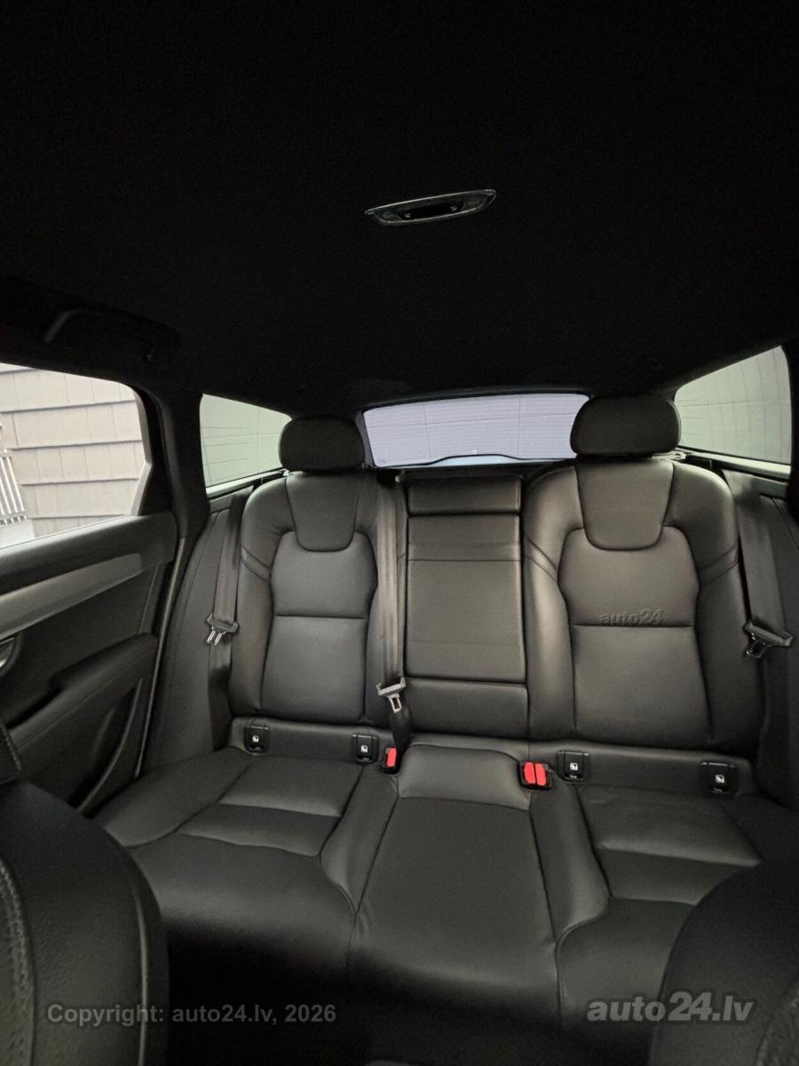 Pelēks Volvo V90 2020 Rapla, ar dzinēja tilpumu 2.00 L un nobraukumu 203 tūkst. km par 23600 €, foto 12 vietnē AUTOMOTO.COM.LV