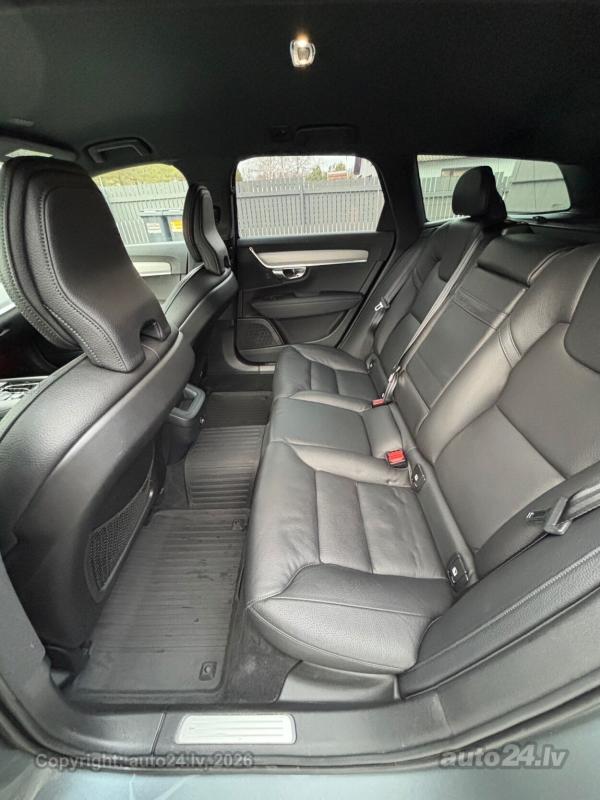 Grey Volvo V90 2020 in Rapla, with an engine capacity of 2.00 L and mileage of 203 thousand km for 23600 €, photo 8 on AUTOMOTO.COM.LV