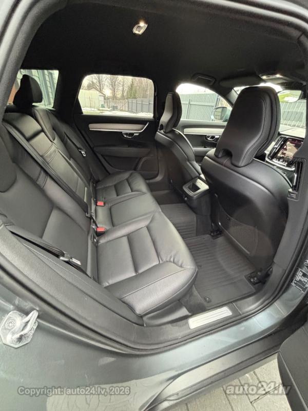 Grey Volvo V90 2020 in Rapla, with an engine capacity of 2.00 L and mileage of 203 thousand km for 23600 €, photo 9 on AUTOMOTO.COM.LV