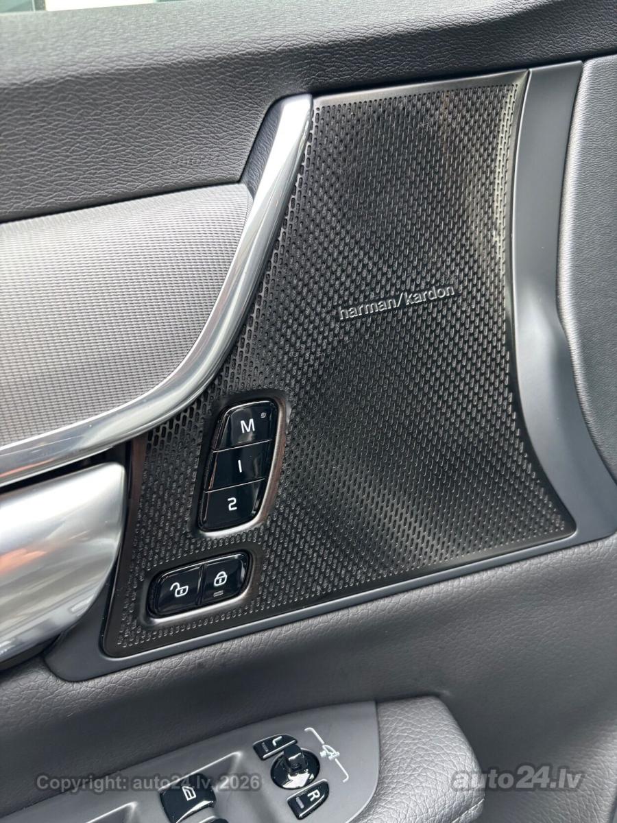 Pelēks Volvo V90 2020 Rapla, ar dzinēja tilpumu 2.00 L un nobraukumu 203 tūkst. km par 23600 €, foto 14 vietnē AUTOMOTO.COM.LV