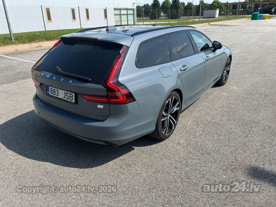 Pelēks Volvo V90 2020 Tallina, ar dzinēja tilpumu 2.00 L un nobraukumu 130 tūkst. km par 32500 €, foto 6 vietnē AUTOMOTO.COM.LV