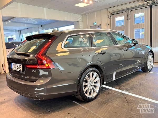 Pelēks Volvo V90 2021 Kauņa, ar dzinēja tilpumu 0.00 L un nobraukumu 72 tūkst. km par 34284 €, foto 4 vietnē AUTOMOTO.COM.LV
