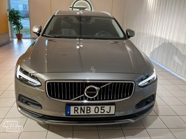 Pelēks Volvo V90 2021 Kauņa, ar dzinēja tilpumu 0.00 L un nobraukumu 74 tūkst. km par 34132 €, foto 2 vietnē AUTOMOTO.COM.LV