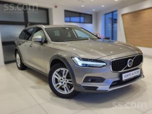 Pelēks Volvo V90 2021 Rīga, ar dzinēja tilpumu 2.00 L un nobraukumu 159 tūkst. km par 26490 €, foto  vietnē AUTOMOTO.COM.LV