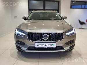 Grey Volvo V90 2021 in Riga, with an engine capacity of 2.00 L and mileage of 159 thousand km for 26490 €, photo 2 on AUTOMOTO.COM.LV