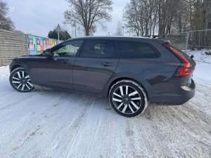 Grey Volvo V90 2021 in Vilnius, with an engine capacity of 1.97 L and mileage of 245 thousand km for 25900 €, photo 8 on AUTOMOTO.COM.LV