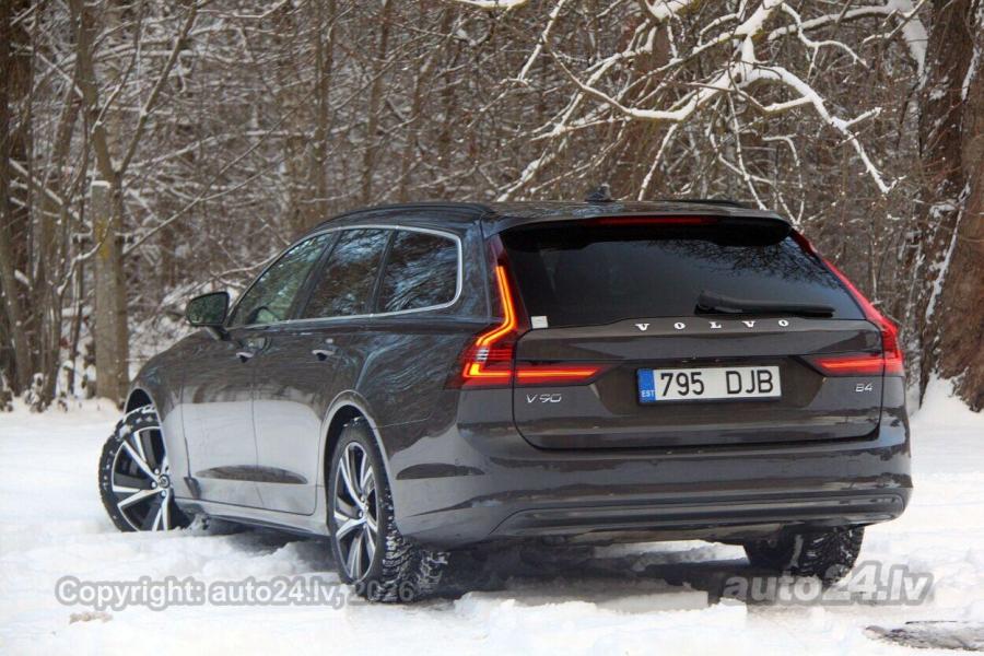 Pelēks Volvo V90 2021 Tallina, ar dzinēja tilpumu 2.00 L un nobraukumu 39 tūkst. km par 33800 €, foto 3 vietnē AUTOMOTO.COM.LV