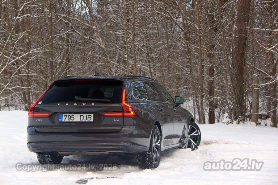 Pelēks Volvo V90 2021 Tallina, ar dzinēja tilpumu 2.00 L un nobraukumu 39 tūkst. km par 33800 €, foto 8 vietnē AUTOMOTO.COM.LV