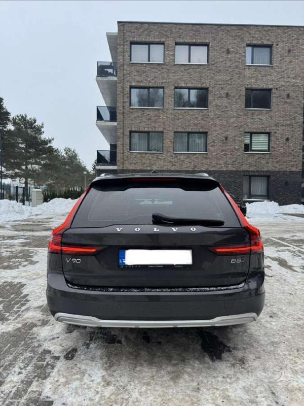 Pelēks Volvo V90 2021 Palanga, ar dzinēja tilpumu 1.97 L un nobraukumu 108 tūkst. km par 37500 €, foto 3 vietnē AUTOMOTO.COM.LV