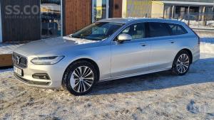 Grey Volvo V90 2021 in Riga, with an engine capacity of 2.00 L and mileage of 81 thousand km for 26000 €, photo 3 on AUTOMOTO.COM.LV