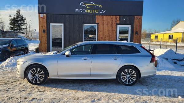 Grey Volvo V90 2021 in Riga, with an engine capacity of 2.00 L and mileage of 81 thousand km for 26000 €, photo 4 on AUTOMOTO.COM.LV
