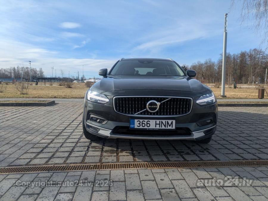 Pelēks Volvo V90 2021 Tartu, ar dzinēja tilpumu 2.00 L un nobraukumu 133 tūkst. km par 37000 €, foto 5 vietnē AUTOMOTO.COM.LV