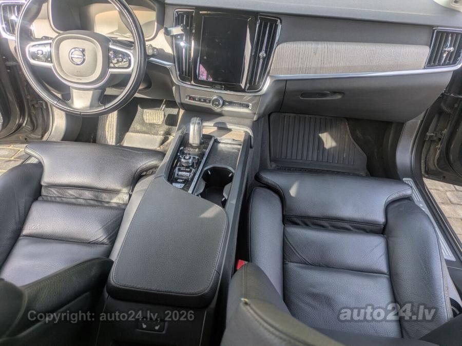 Pelēks Volvo V90 2021 Tartu, ar dzinēja tilpumu 2.00 L un nobraukumu 133 tūkst. km par 37000 €, foto 7 vietnē AUTOMOTO.COM.LV