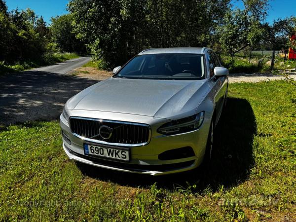 Grey Volvo V90 2021 in Tallinn, with an engine capacity of 2.00 L and mileage of 227 thousand km for 24499 €, photo 1 on AUTOMOTO.COM.LV