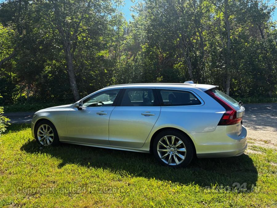 Pelēks Volvo V90 2021 Tallina, ar dzinēja tilpumu 2.00 L un nobraukumu 227 tūkst. km par 24499 €, foto 4 vietnē AUTOMOTO.COM.LV