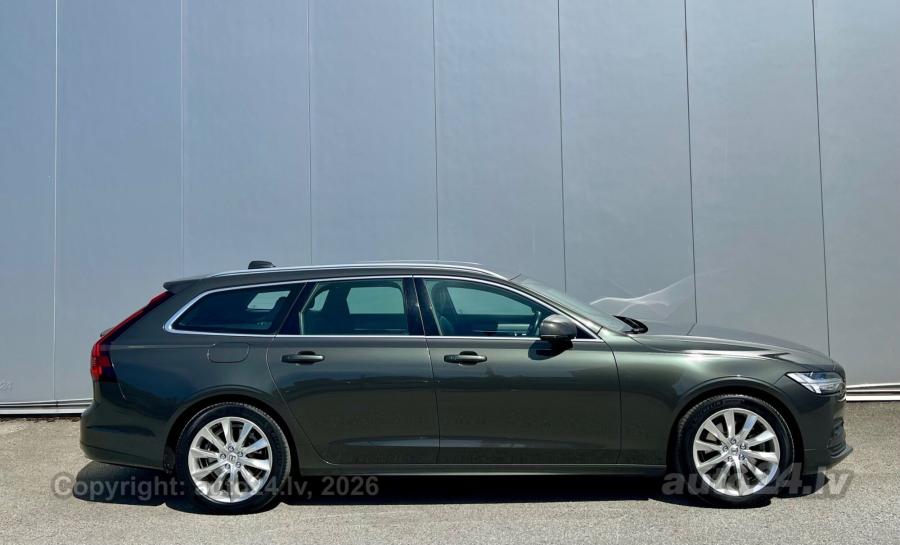 Pelēks Volvo V90 2021 Tallina, ar dzinēja tilpumu 2.00 L un nobraukumu 239 tūkst. km par 18999 €, foto 6 vietnē AUTOMOTO.COM.LV