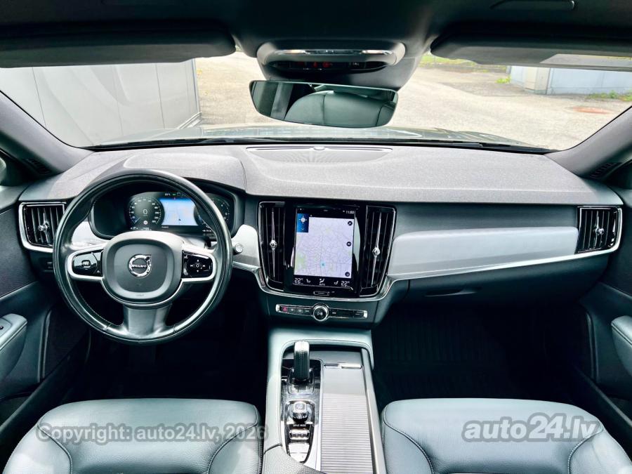 Pelēks Volvo V90 2021 Tallina, ar dzinēja tilpumu 2.00 L un nobraukumu 239 tūkst. km par 18999 €, foto 8 vietnē AUTOMOTO.COM.LV