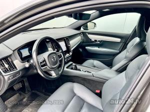 Pelēks Volvo V90 2021 Tallina, ar dzinēja tilpumu 2.00 L un nobraukumu 239 tūkst. km par 18999 €, foto 9 vietnē AUTOMOTO.COM.LV