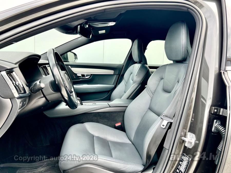 Pelēks Volvo V90 2021 Tallina, ar dzinēja tilpumu 2.00 L un nobraukumu 239 tūkst. km par 18999 €, foto 10 vietnē AUTOMOTO.COM.LV